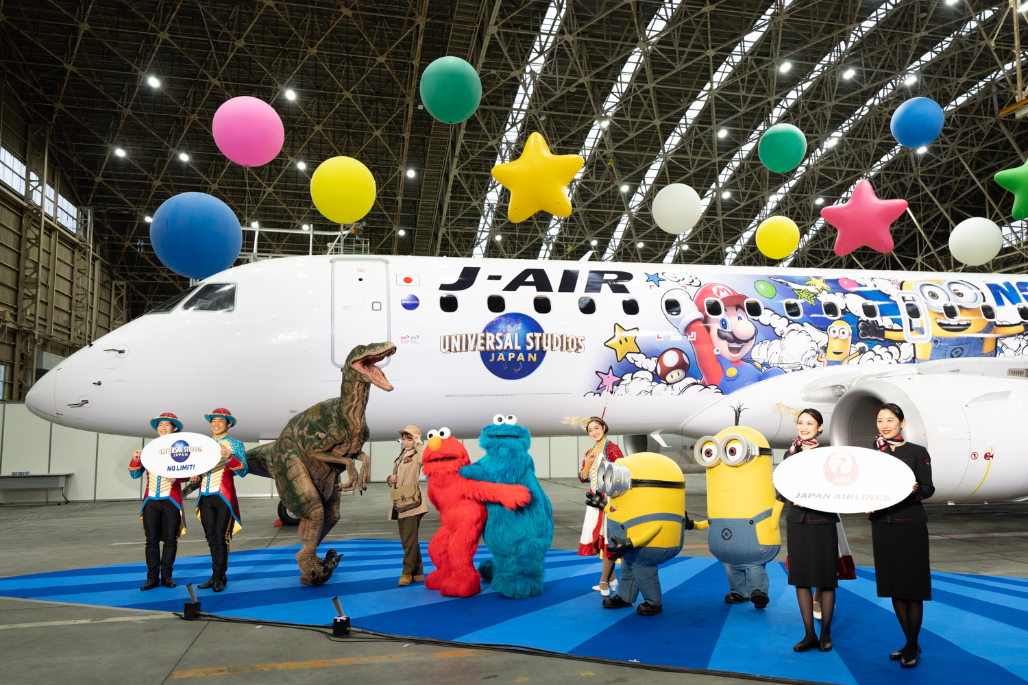 USJキャラクターが飛行機に 特別塗装機「JAL×ユニバーサル・スタジオ・ジャパン ジェット」国内線に就航｜あとなびマガジン