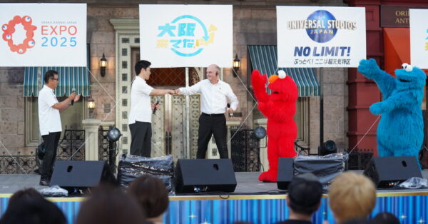 【写真】USJ、75名の特別ショー 大阪・関西万博1000日前スペシャルパフォーマンス公演｜あとなびマガジン