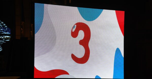 【写真】USJ、75名の特別ショー 大阪・関西万博1000日前スペシャルパフォーマンス公演｜あとなびマガジン