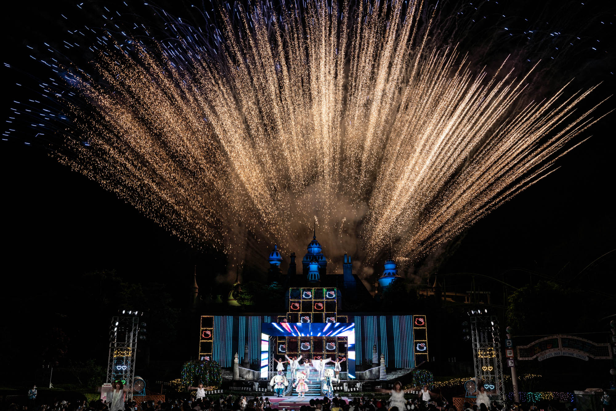 【写真】ハーモニーランド新作ナイトショー「FUN×FAN Night Show GIVE YOU♡」スタート｜あとなびマガジン