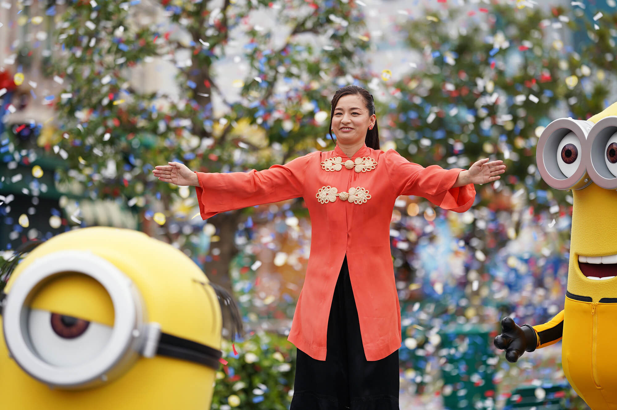 【写真】USJ、75名の特別ショー 大阪・関西万博1000日前スペシャルパフォーマンス公演｜あとなびマガジン