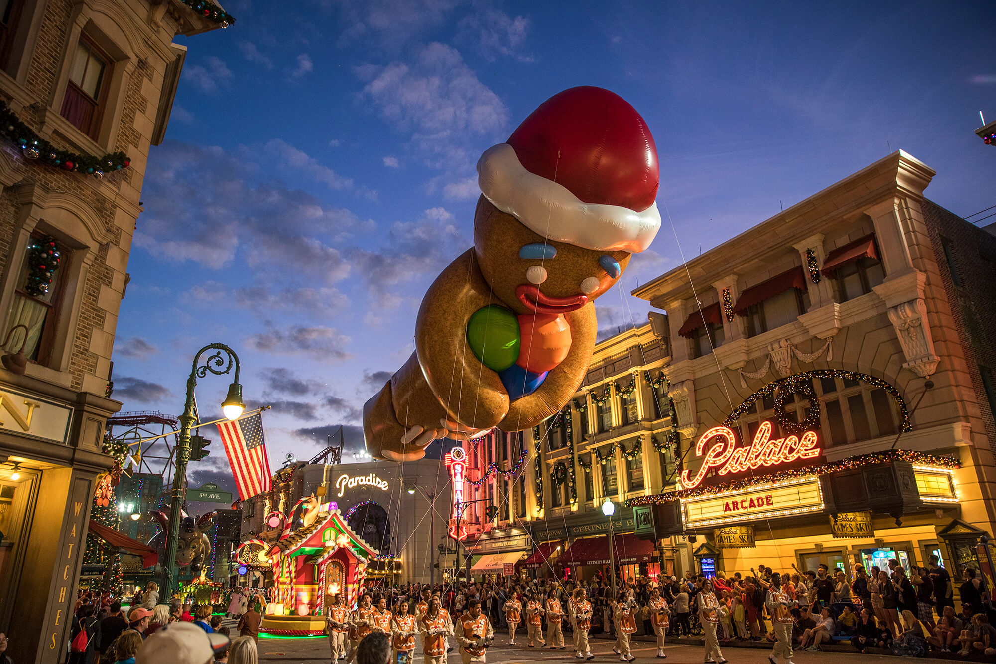 【写真】USJ「NO LIMIT！クリスマス」開催 ツリー復活もショーは無し｜あとなびマガジン