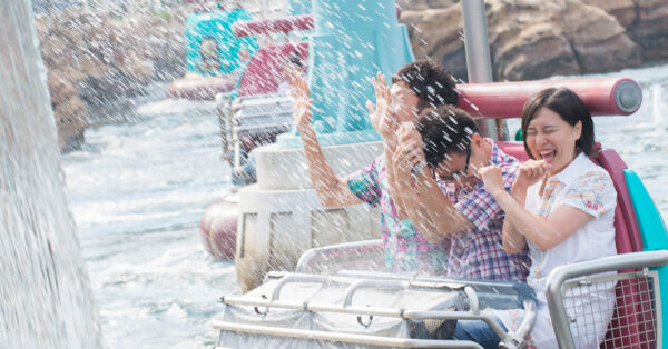 【写真】グーフィーがトゥーンタウンをびしょ濡れに TDR40周年の水かけアトラクション＆エリアが登場｜あとなびマガジン