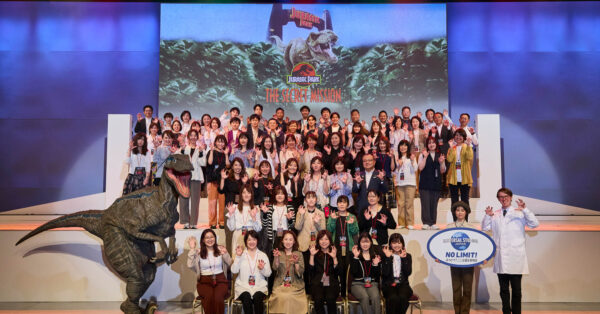 【写真】ジュラシック・パーク謎解きUSJでスタート 「最大2,000人のパーク周遊謎解き」導入の狙い｜あとなびマガジン