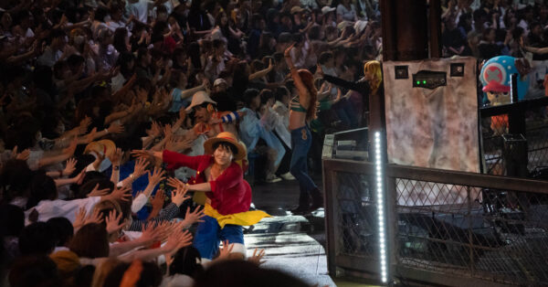 【写真】ルフィが新たな強敵を前に“ギア5”に USJ「ワンピース・プレミアショー 2024」公開｜あとなびマガジン