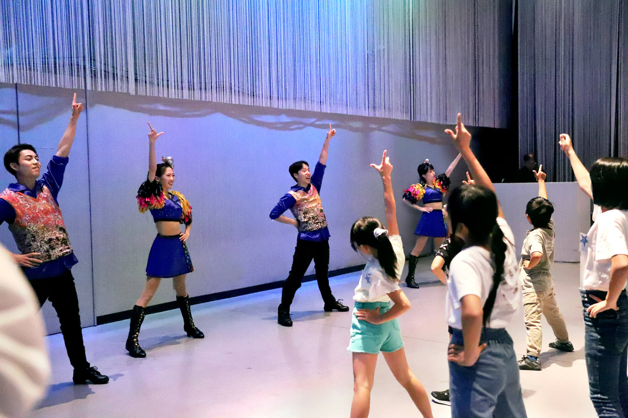 USJ、パーク内グッズのほとんどをオンライン販売 来場者限定｜あとなびマガジン