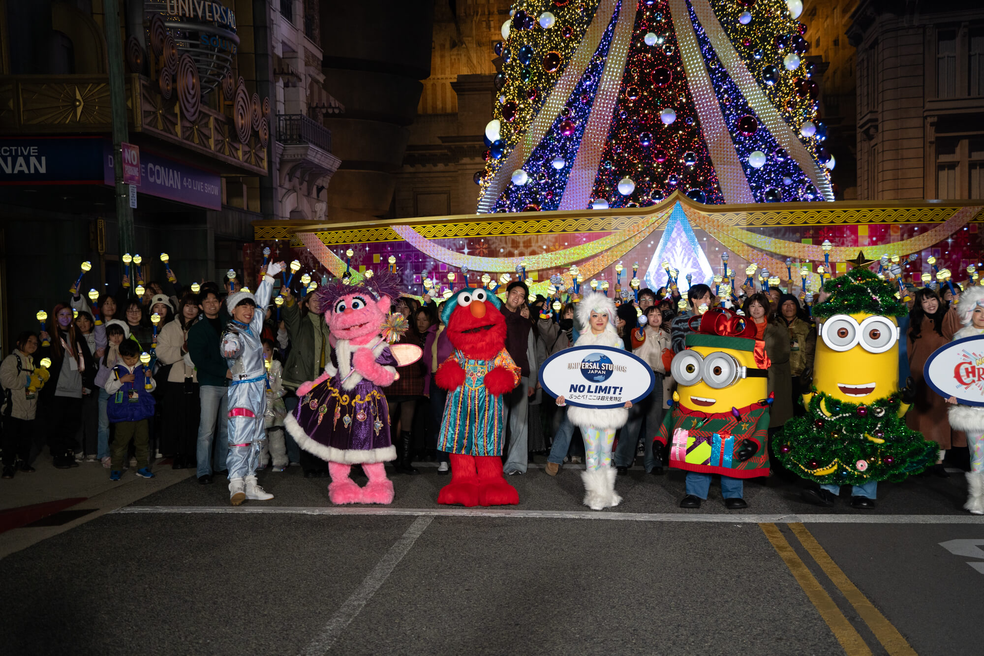 USJ 巨大クリスマスツリーがフィナーレ 最後にした理由＆今後のイベント展開を担当者が語る｜あとなびマガジン