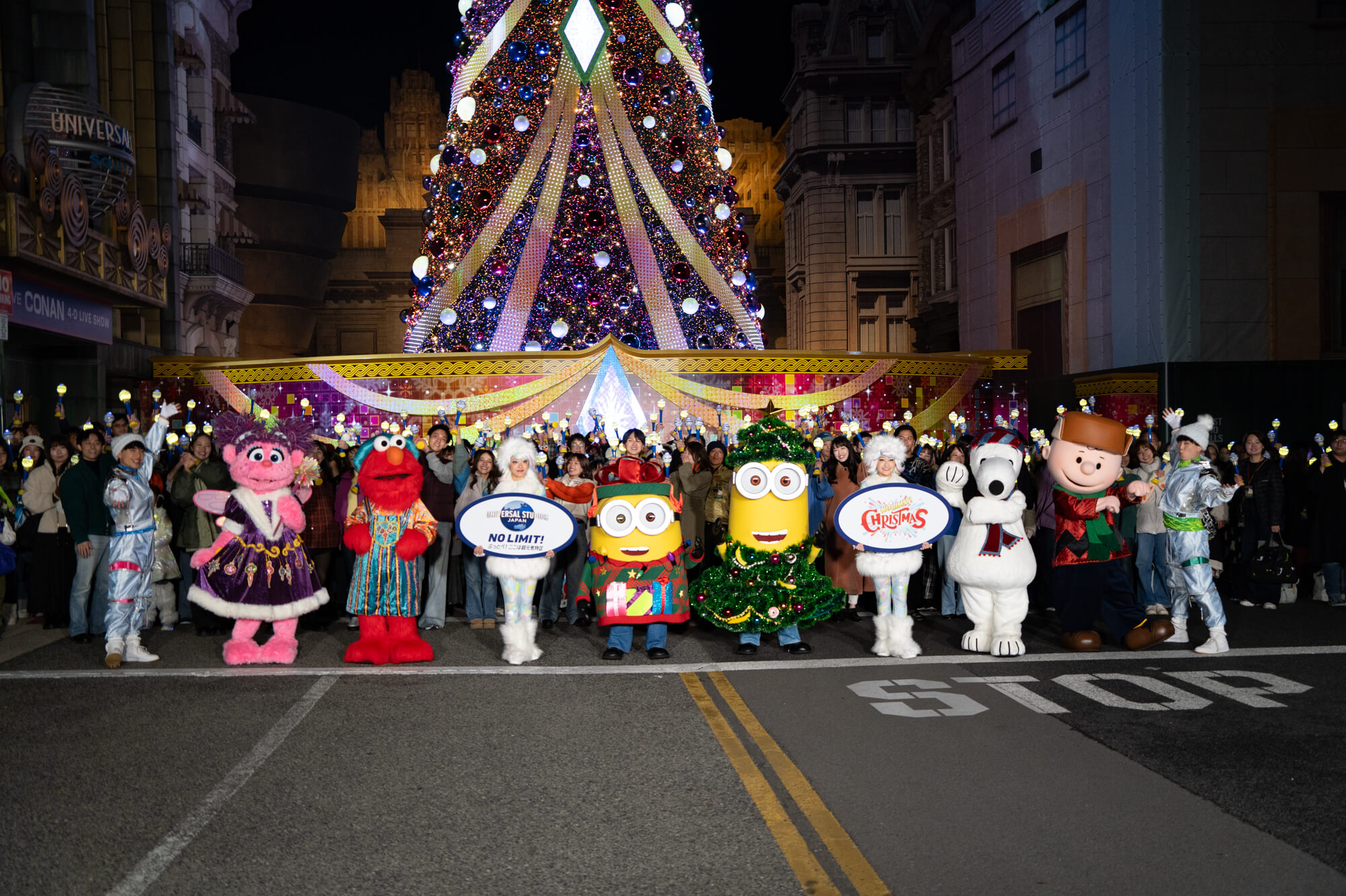 USJ 巨大クリスマスツリーがフィナーレ 最後にした理由＆今後のイベント展開を担当者が語る｜あとなびマガジン