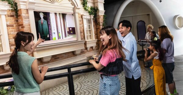 【写真】「SPY×FAMILY」初のXRライドUSJでスタート アニメらしい演出でフォージャー家とドタバタバトル｜あとなびマガジン